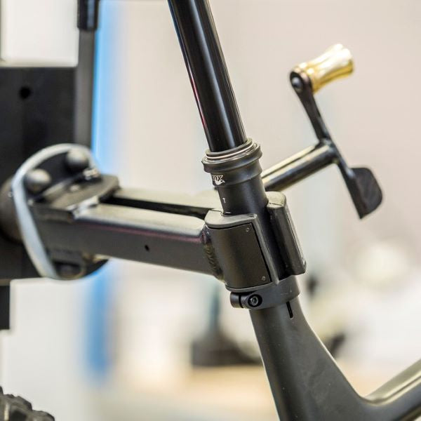 Unior Electric Repair Stand – Revolution Bikes